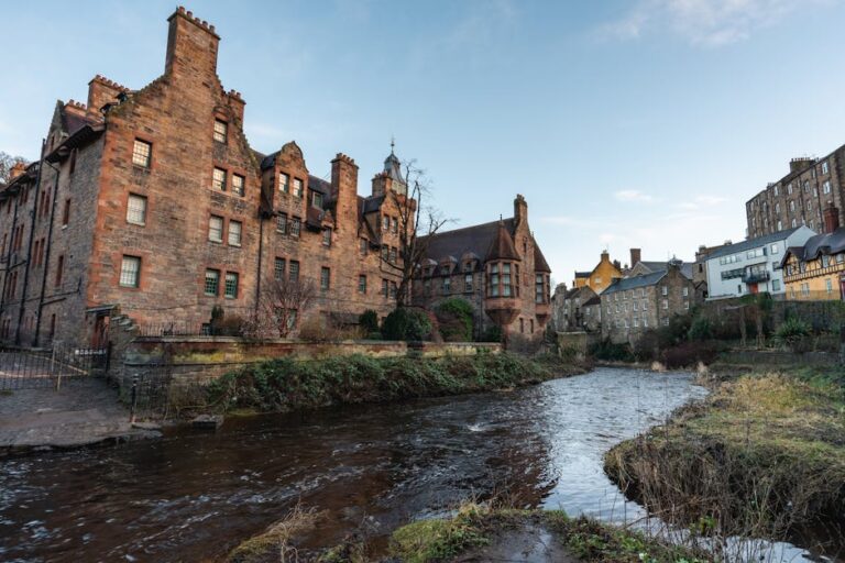 Areas & Neighbourhoods - Edinburgh Tourism Guide